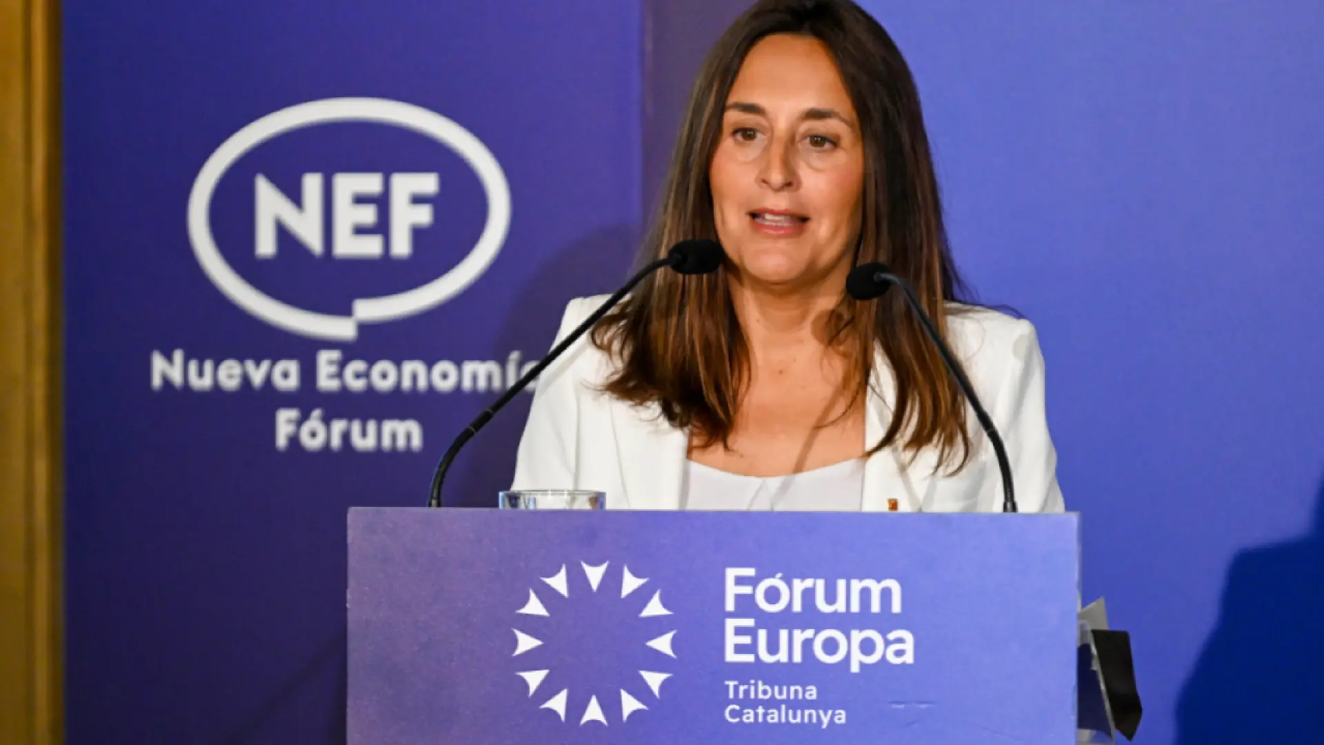 La consellera catalana de Educación, Esther Niubó, estará unas semanas ...