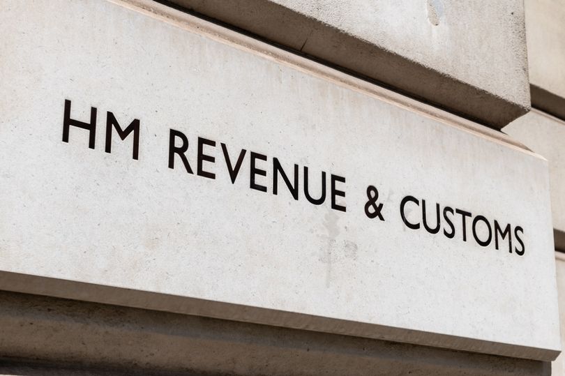 HMRC imposes new £400 fee with thousands of people being forced to pay it