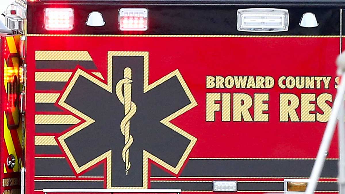 2 families displaced in Hallandale Beach house fire: BSFR