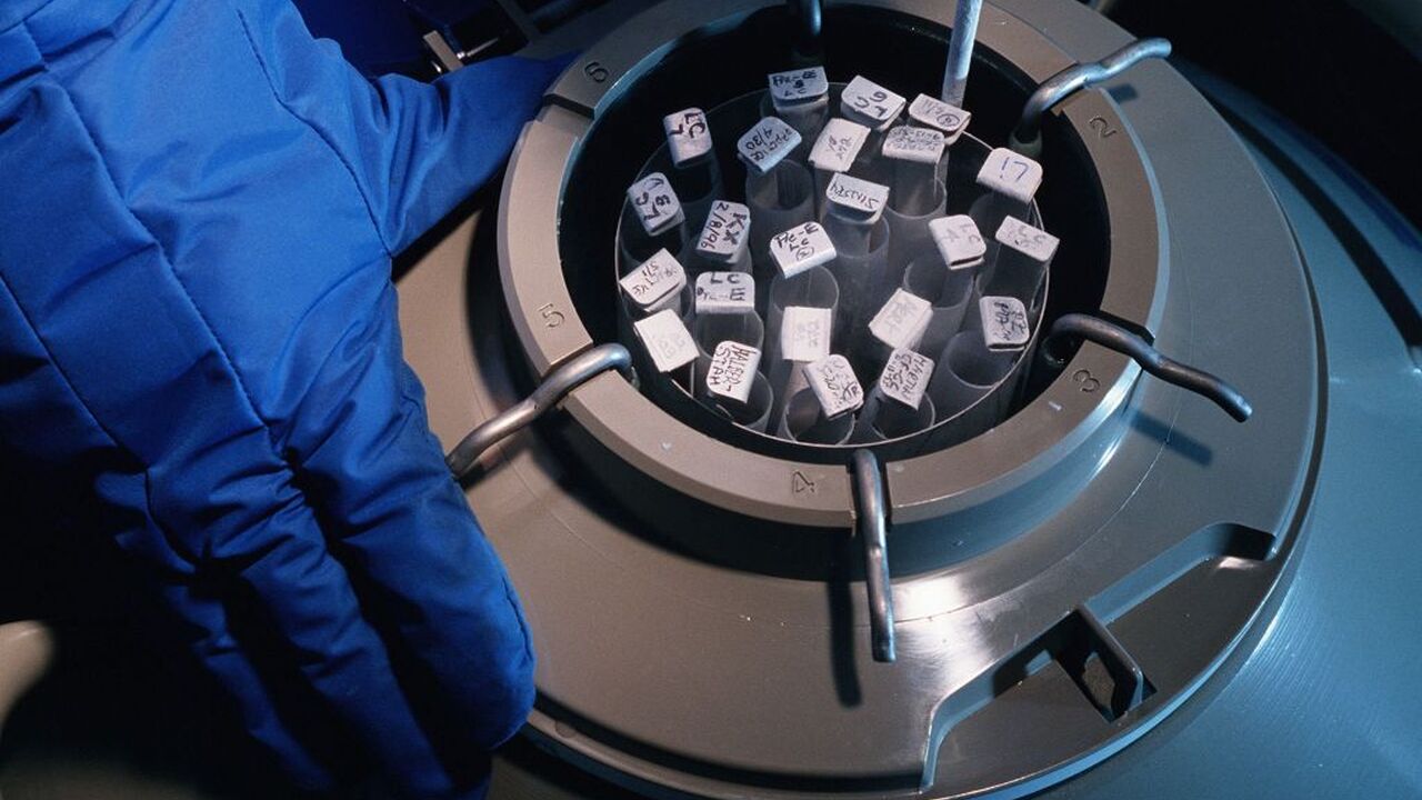 Child born from 30-year-old embryo: 'It's a miracle'