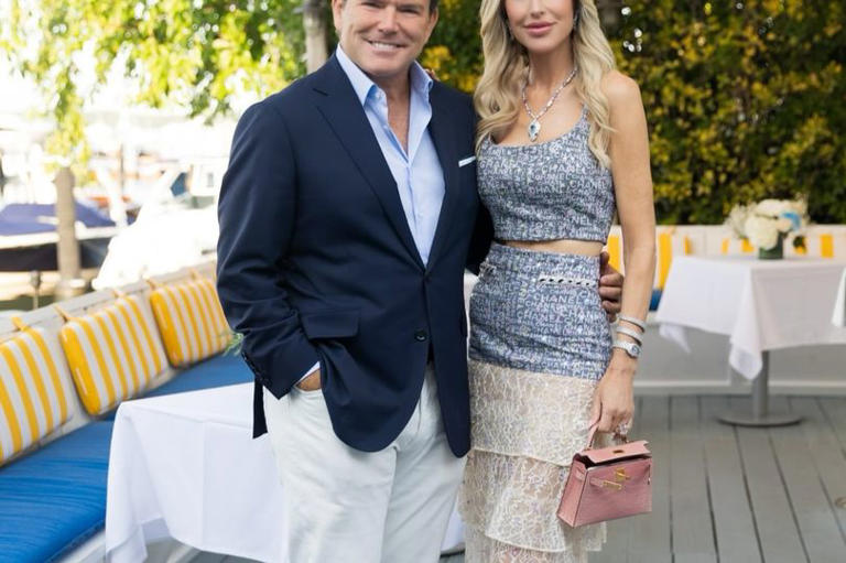 Bret Baier's wife Amy shows off tiny waist as the Fox News star ...