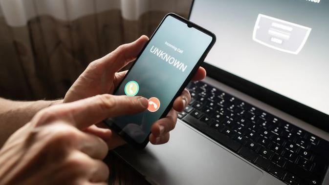 Family loses thousands in 'Indian Police' scam