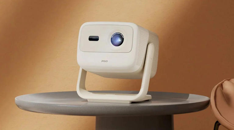 XGIMI, Hisense, Nebula : ces 8 mini projecteurs vont transformer n ...