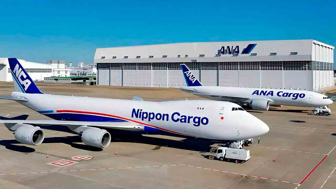 ANA mengukuhkan diri sebagai maskapai penerbangan terbesar di Jepang ...