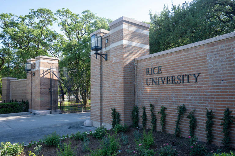 Still on the Waitlist For College? This Year There Are Many Reasons to ...