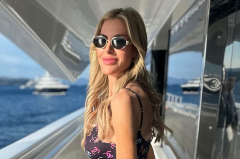 Bret Baier's wife Amy shows off tiny waist as the Fox News star ...