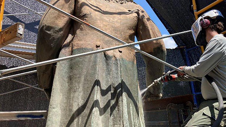 Trump administration to reinstall two Confederate statues