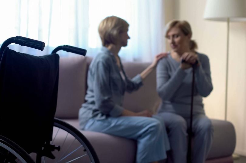 DWP warns PIP claimants face losing their benefits for filling in form ...