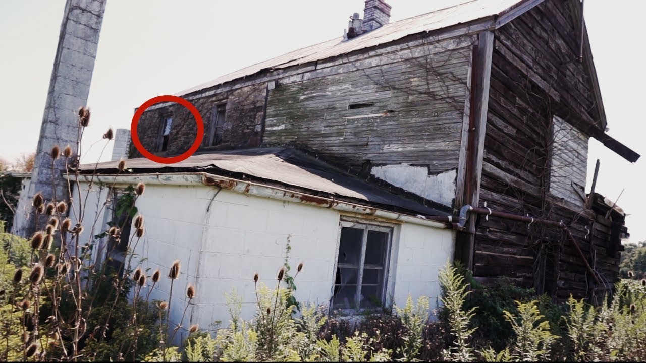 Photoshoot gone wrong after we found a terrifying abandoned house