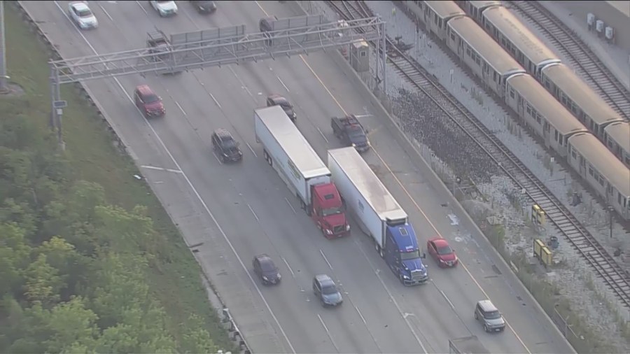 SB lanes of Dan Ryan Expressway cleared after being closed at 95th ...