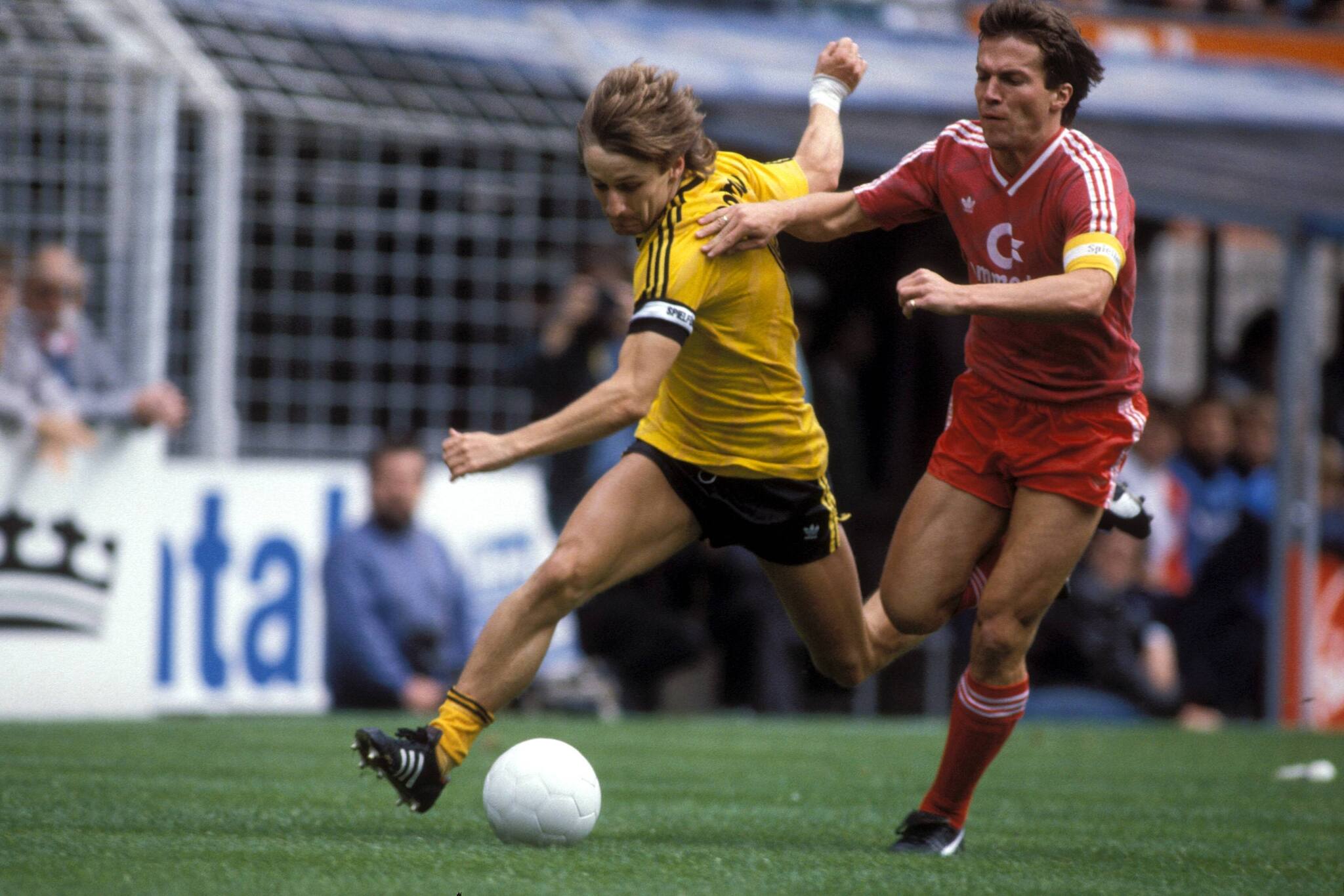 Frank Mill ist tot: Ex-Fußballnationalspieler und Weltmeister von 1990