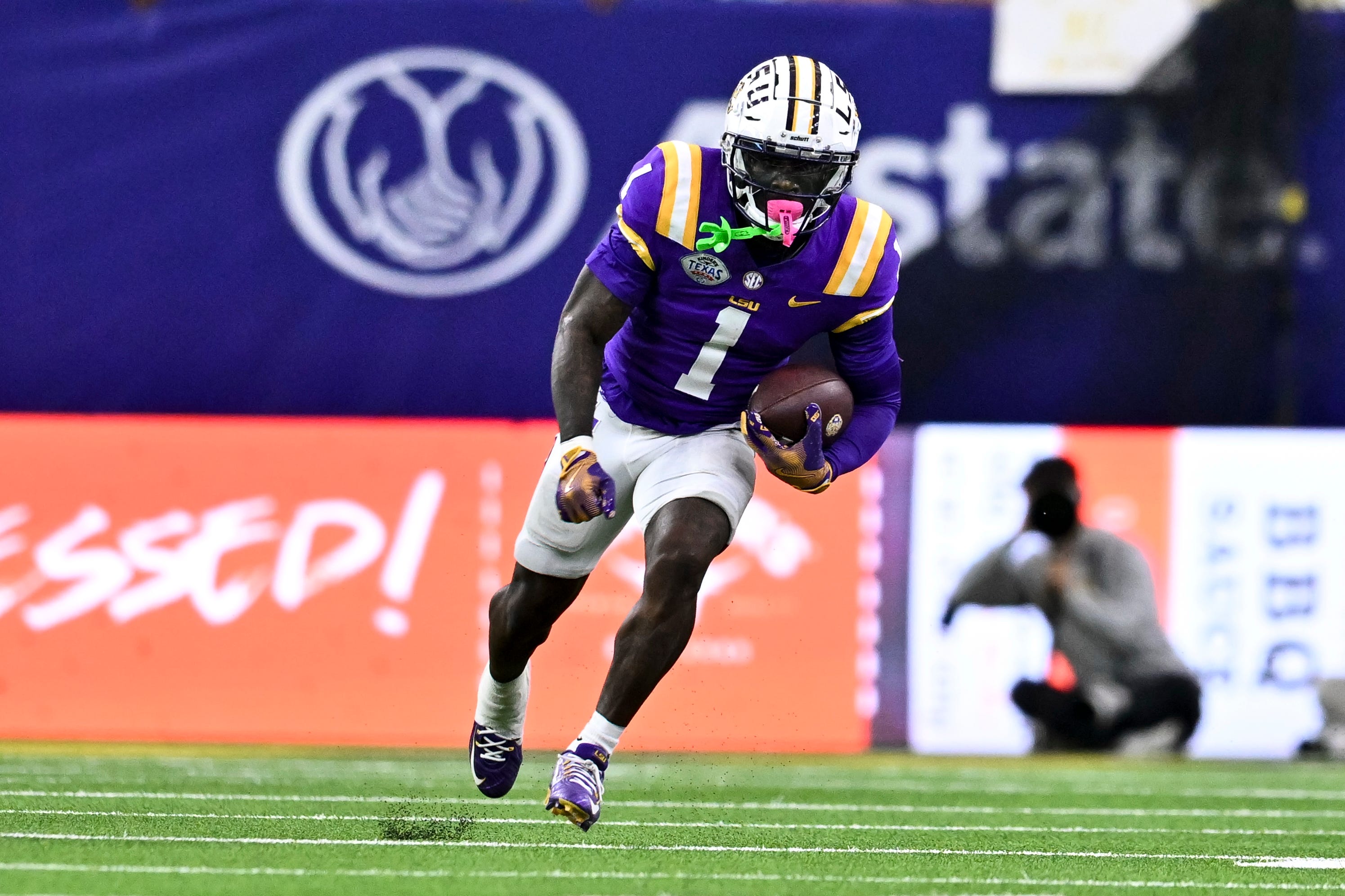 LSU Tigers ranked 9th in preseason coaches’ poll; Aaron Anderson should ...