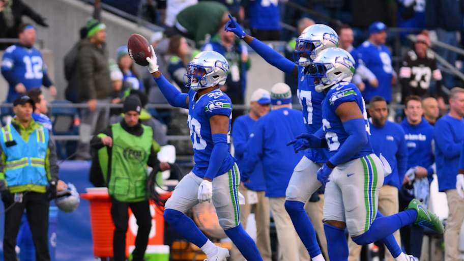 Seahawks to wear resplendent throwbacks again vs. NFC East powerhouse