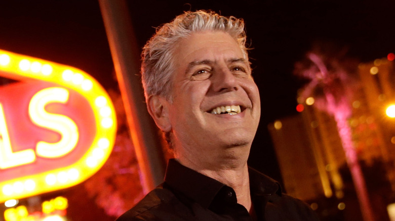Anthony Bourdain Loved This Old-School California Diner, But It's In ...