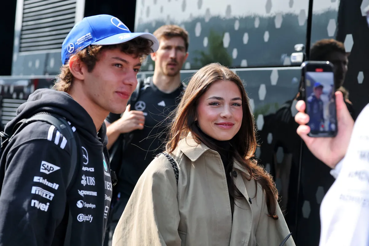 Antonelli swaps races for relaxing with girlfriend Eliska Babickova