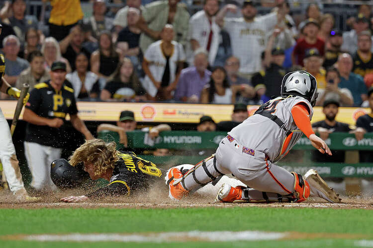 SF Giants get trolled with the perfect song after brutal loss to Pirates