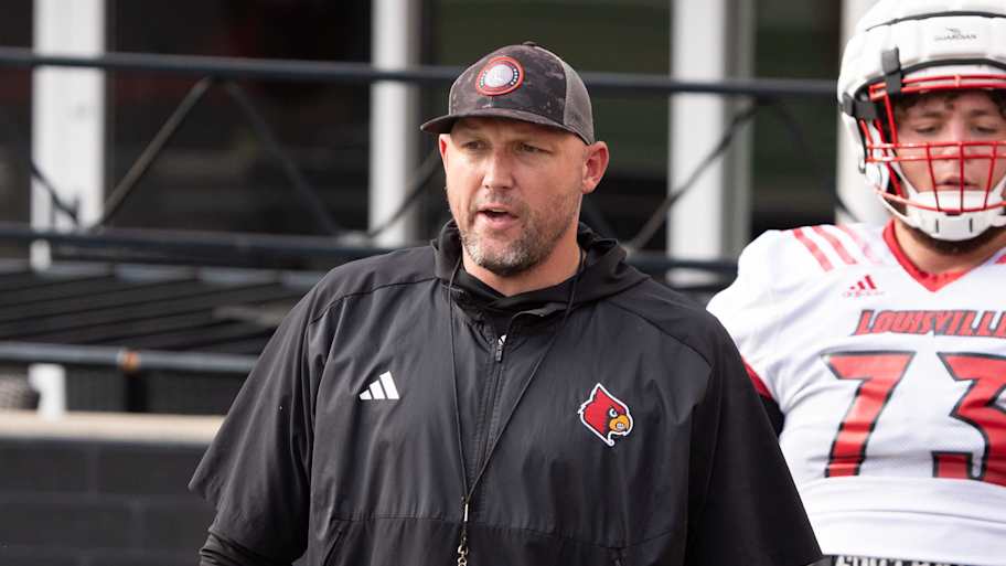 Watch: Richard Owens, Louisville OLs Talk Start of Fall Camp