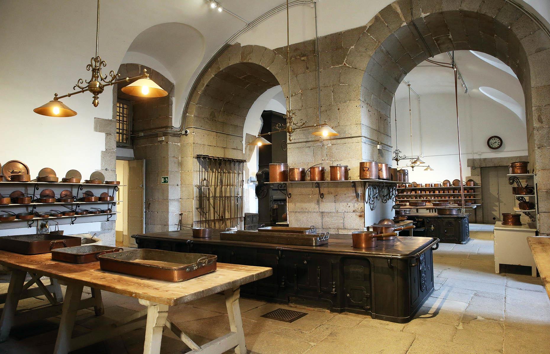 9 incredible royal kitchens from history caught on camera