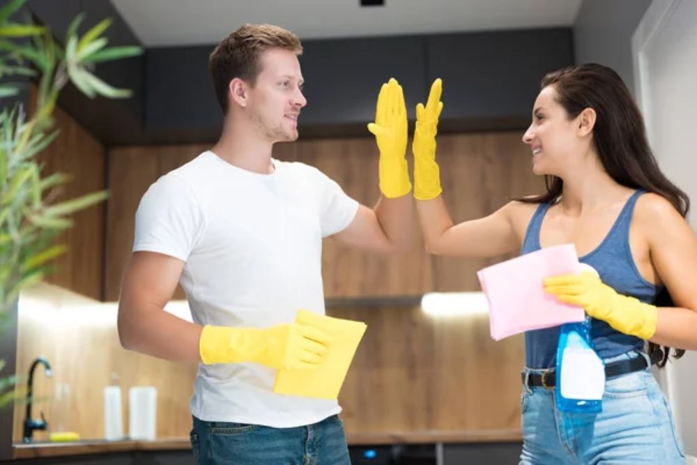 15 Chores You Can Finish In Under 15 Minutes