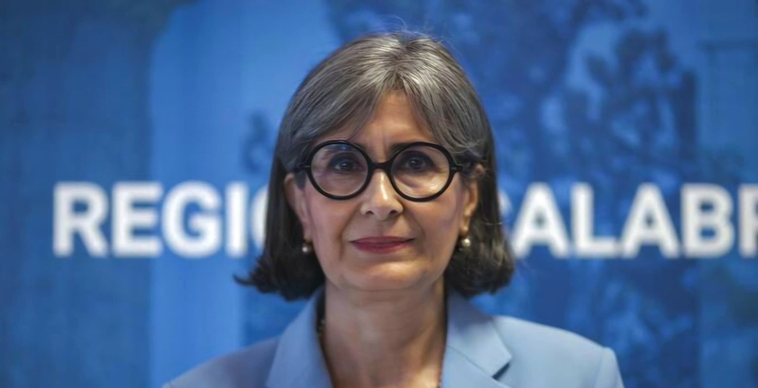 regione-calabria-scuole-aperte-nuovi-spazi-per-una-didattica
