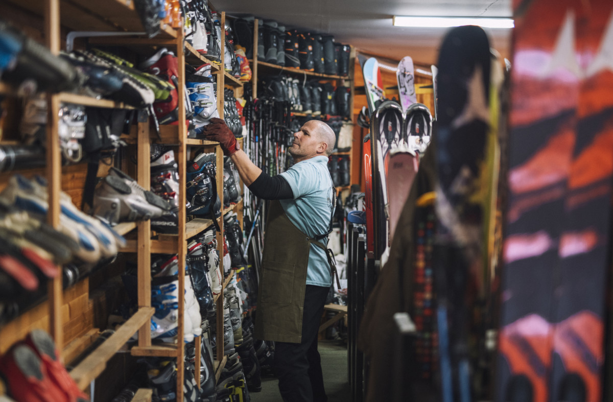 Dreaming of a Winter Job in the Mountains? Ski Resorts Are Now Hiring