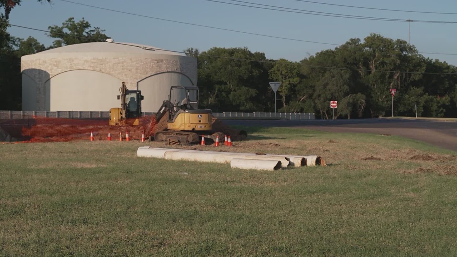 Water main break leads to water restrictions in Granbury in North Texas ...