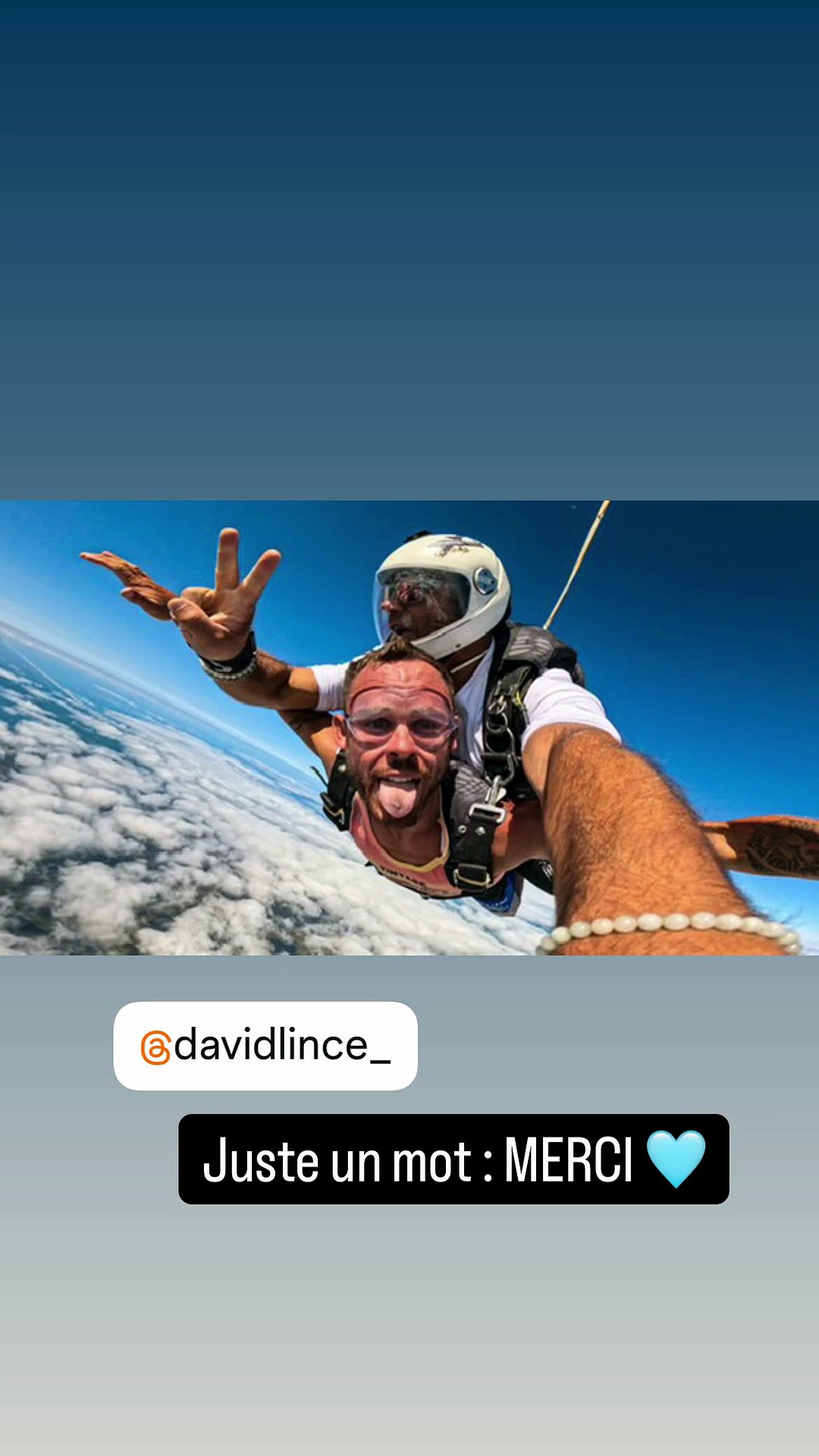 Laure Manaudou et son grand frère Nicolas ont sauté en parachute au ...