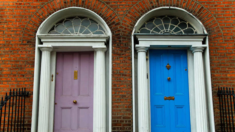 The Fascinating Reasons Why Some Old Houses Have Two Front Doors