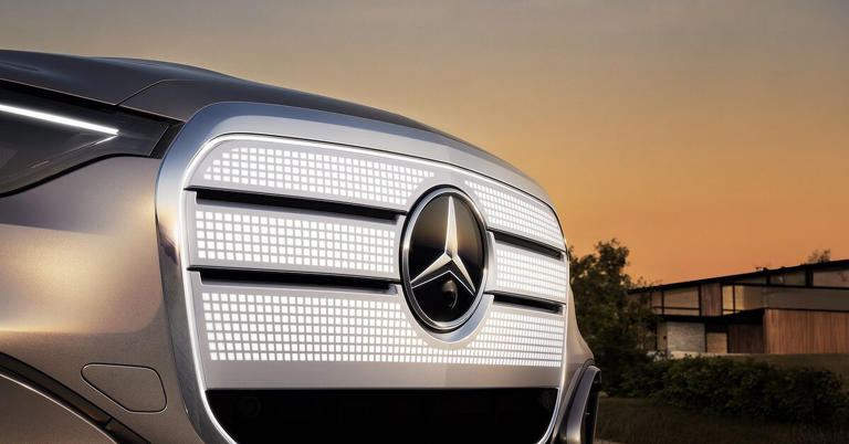 Mercedes-Benz Lights Up All Things with New Styling Direction