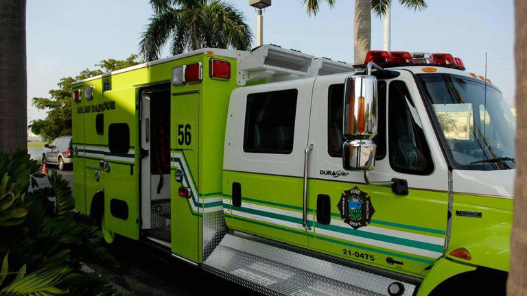 Roof partially collapses during Miami-Dade blaze. Firefighters battling ...