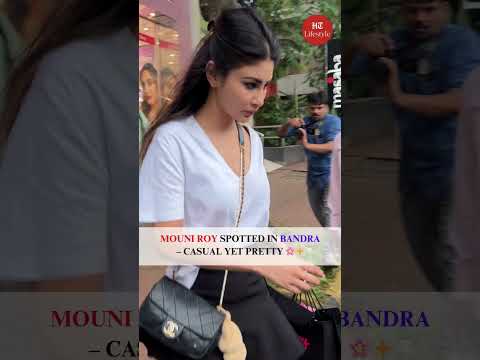Mouni Roy spotted in Bandra - casual yet pretty