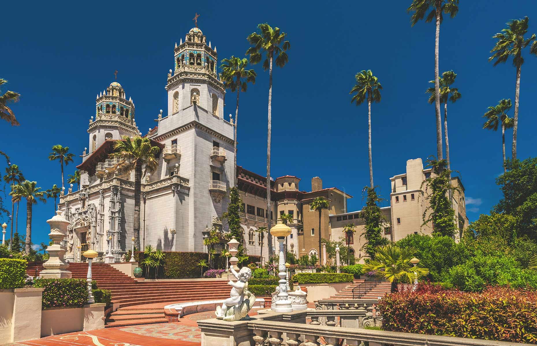The extraordinary $559 million castle that's still not finished after ...