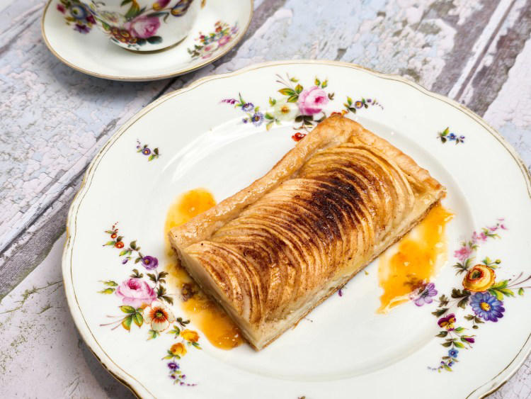 Puff Pastry Apple Tart (Tarte Fine aux Pommes)