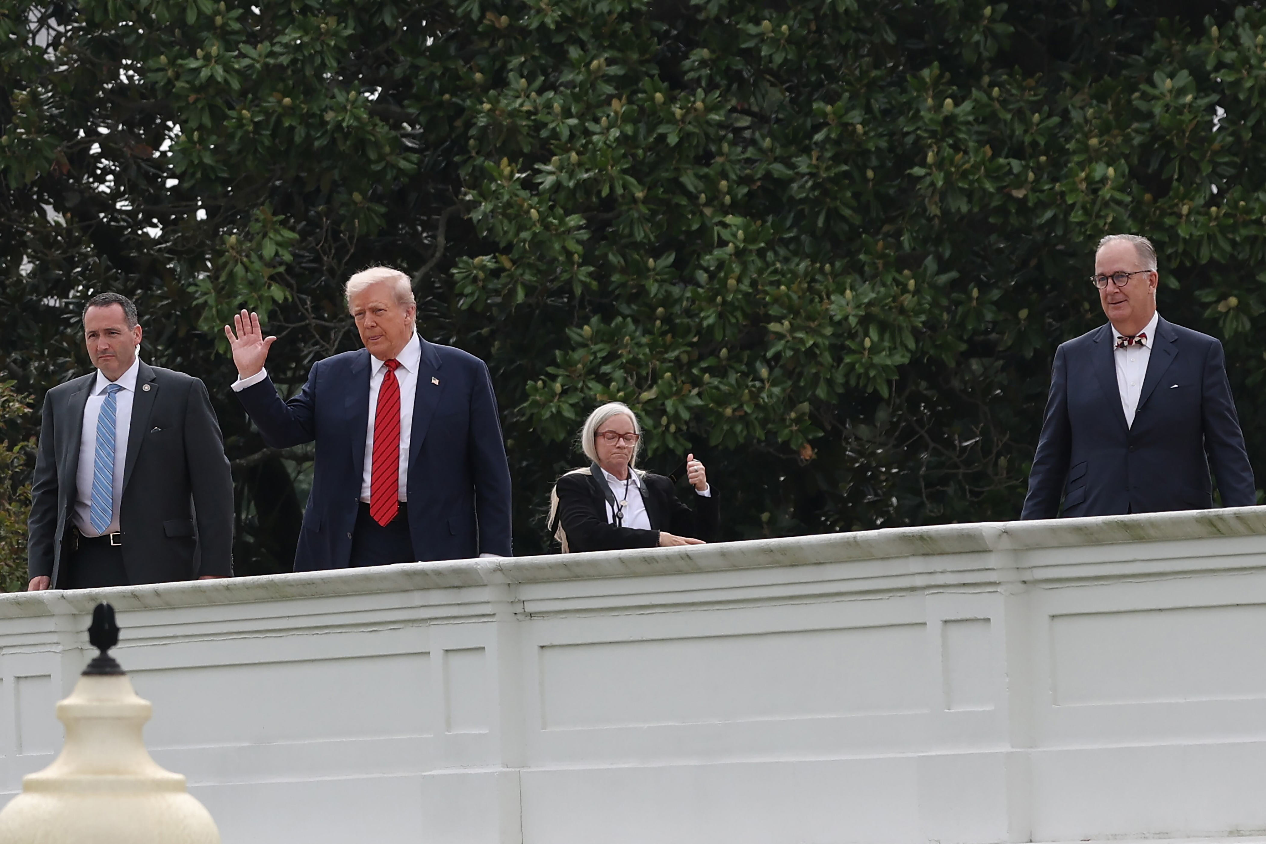 Fox News Reporter Baffled by ‘Crazy’ Video of Trump on White House Roof