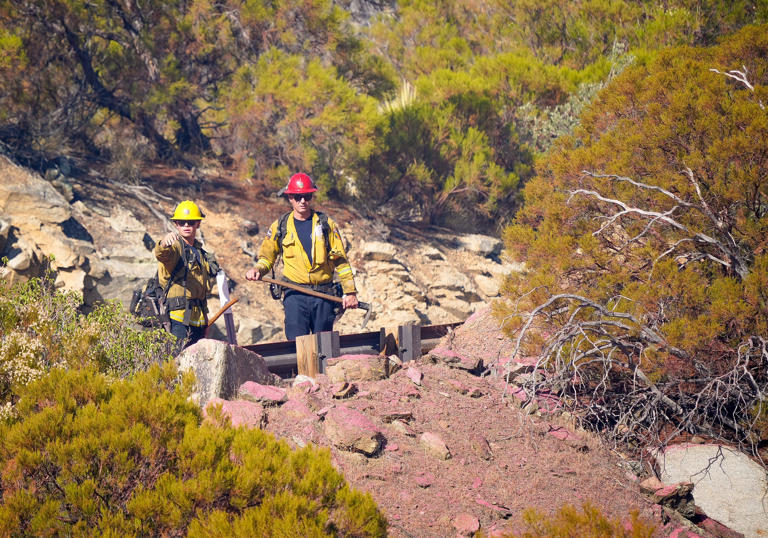 Rosa Fire: Blaze along Highway 74 grows to 1,658 acres, 15% contained