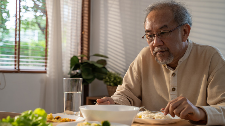 Strange Things That Happen To Your Body When You Eat Alone Every Day