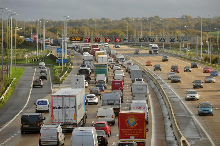 All the Surrey M25, A3 and M3 closures this week drivers need to be ...