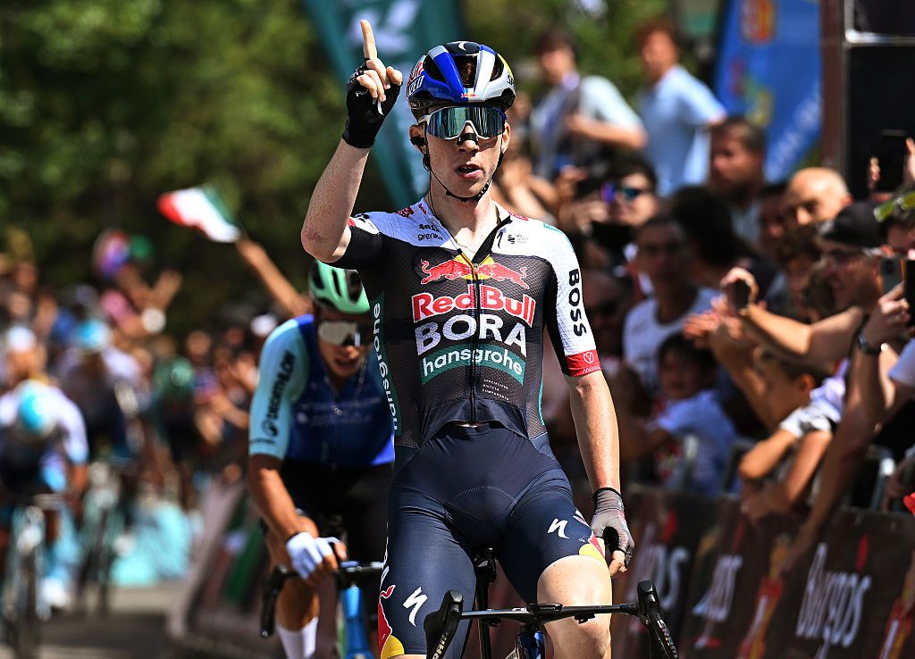 Vuelta a Burgos stage 1: Roger Adrià wins hilly opener ahead of crash ...
