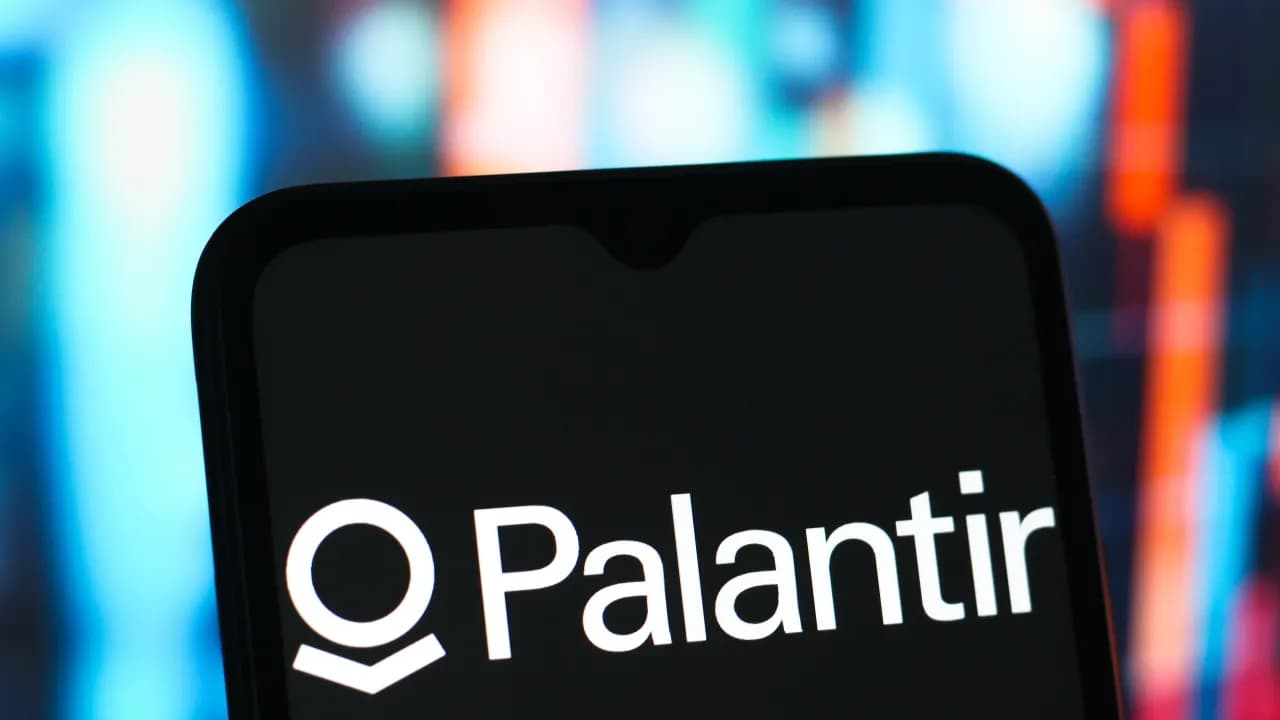 Palantir Stock Is ‘Dramatically Undervalued,’ Says Jim Cramer As Company Reports First Billion ...