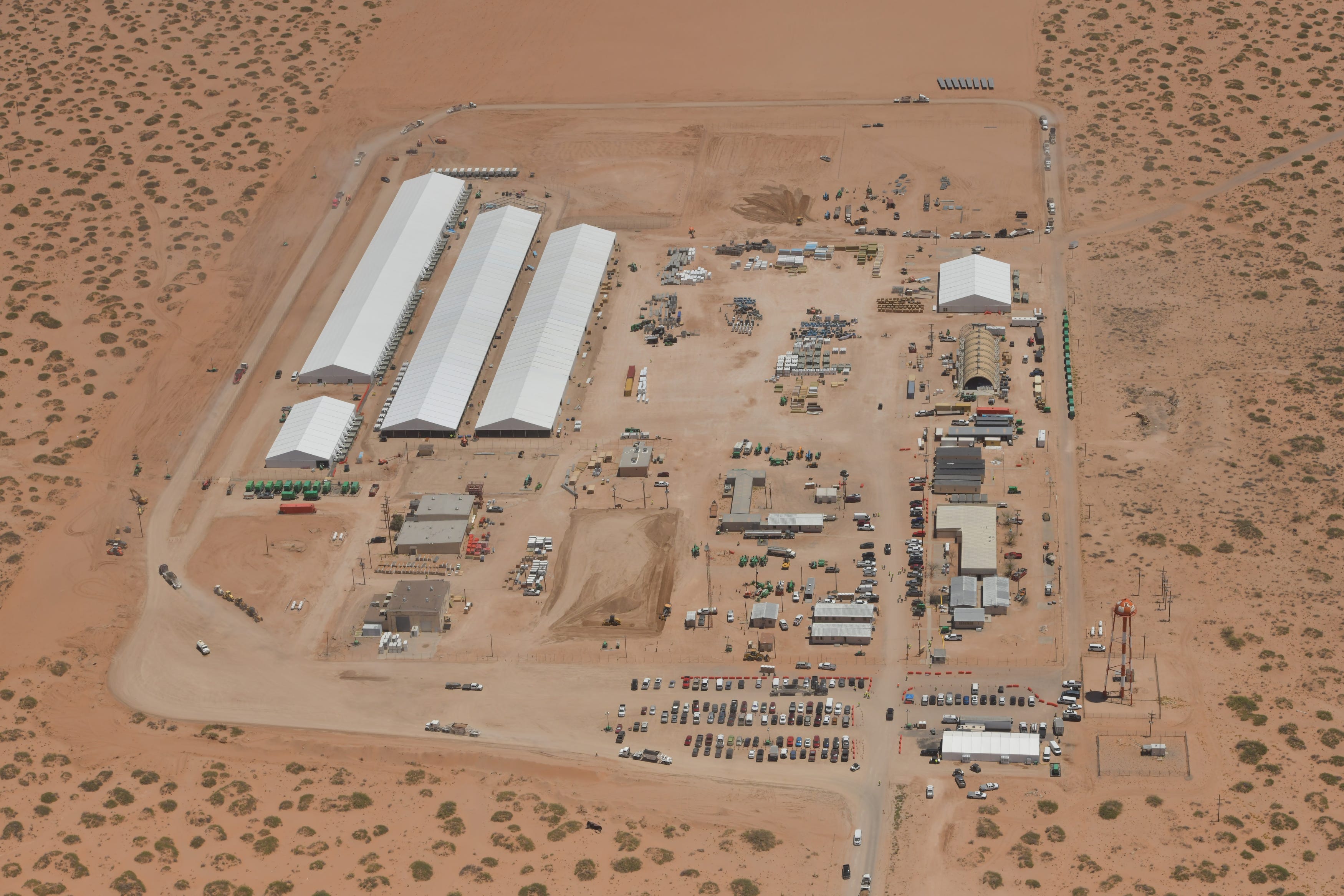 First images of ICE migrant detention facility at Fort Bliss in El Paso ...