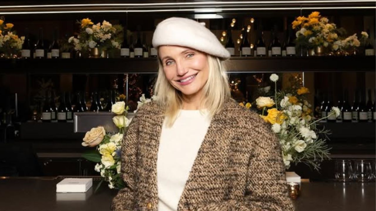 Cameron Diaz’s Trick for a Sophisticated and Cozy Living Room