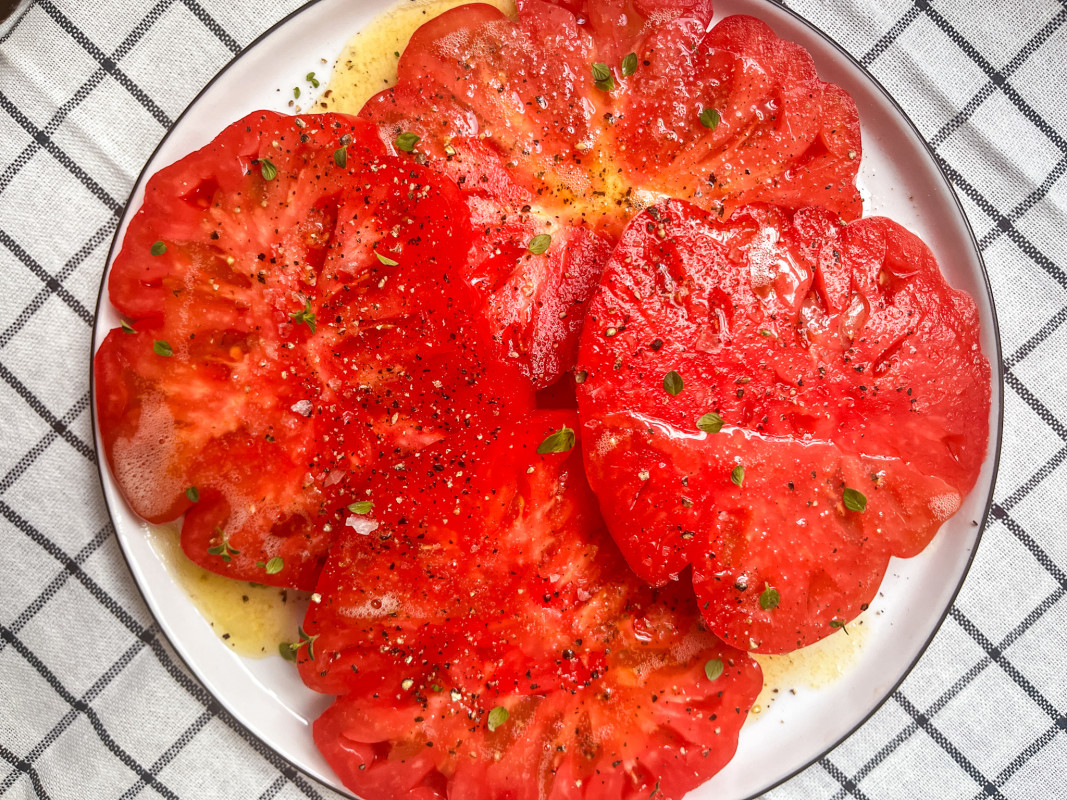 How to Make Summer Tomatoes 10x Better With One Simple Ingredient