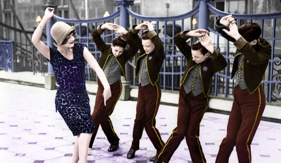 15 Colorized Photos That Capture the Wild Side of the 1920s