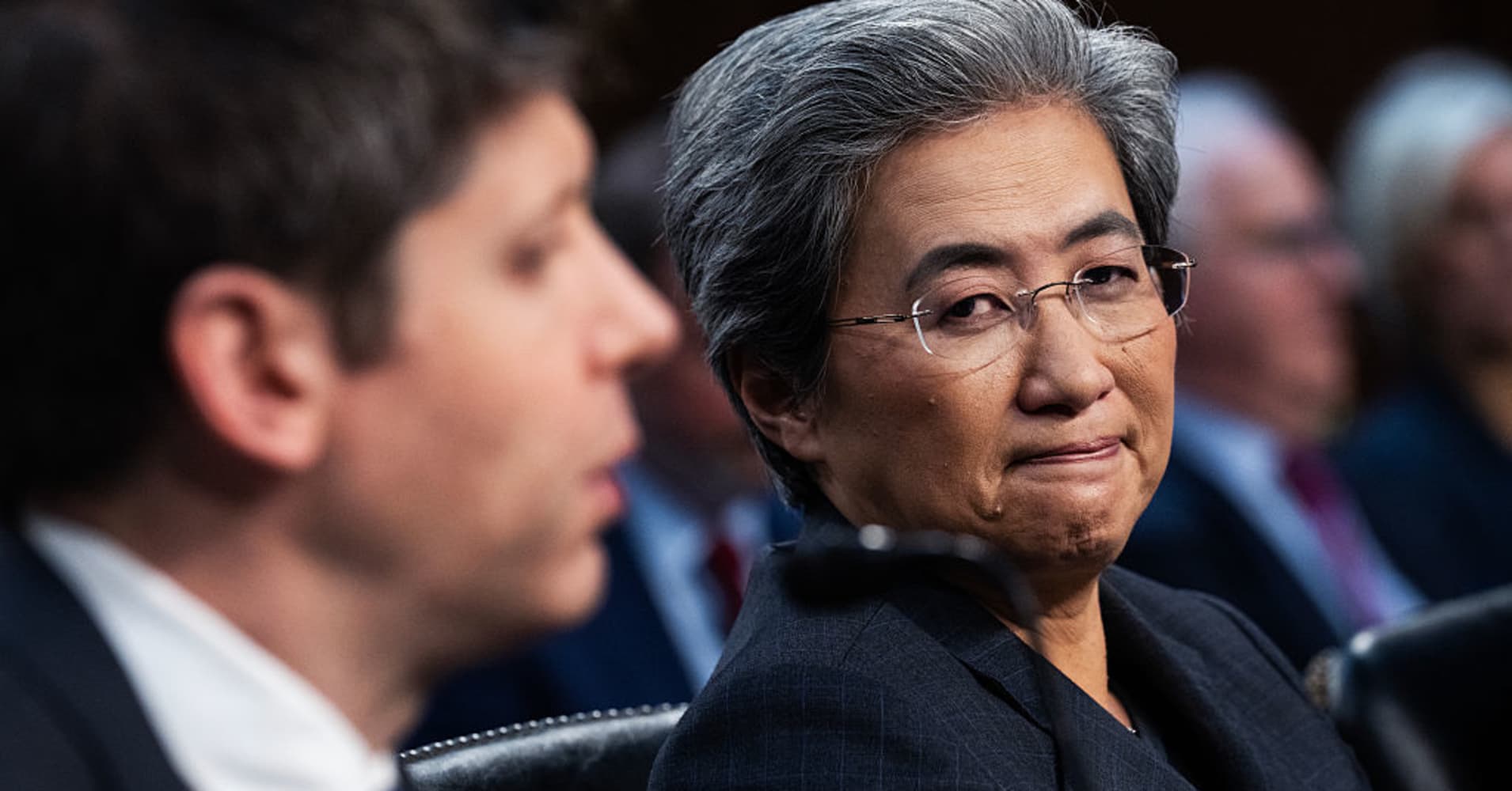 Amd Reports Weaker Than Expected Earnings Even As Revenue Tops Estimates