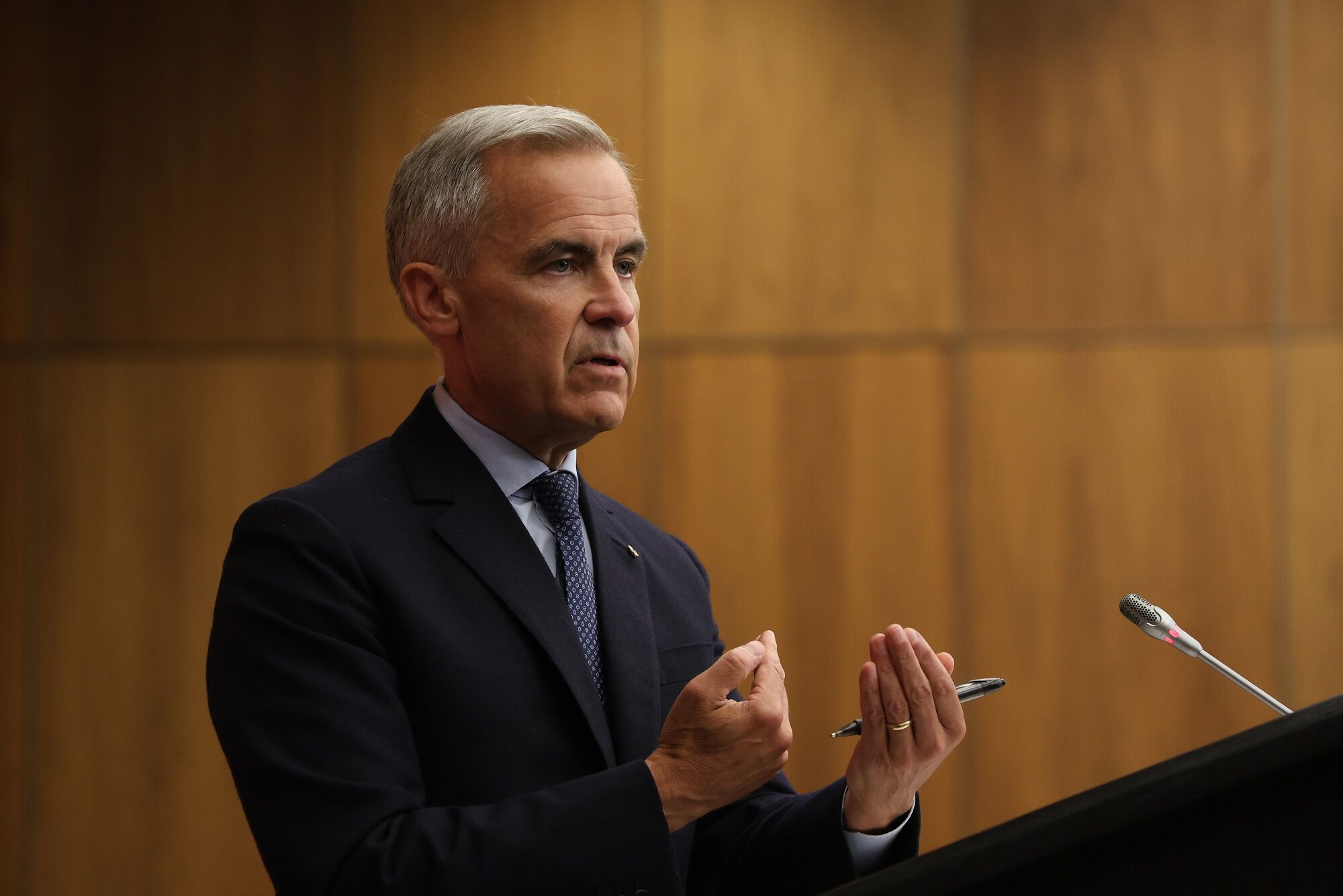 Carney Says He’ll Look at Opportunities to Remove Tariffs on US