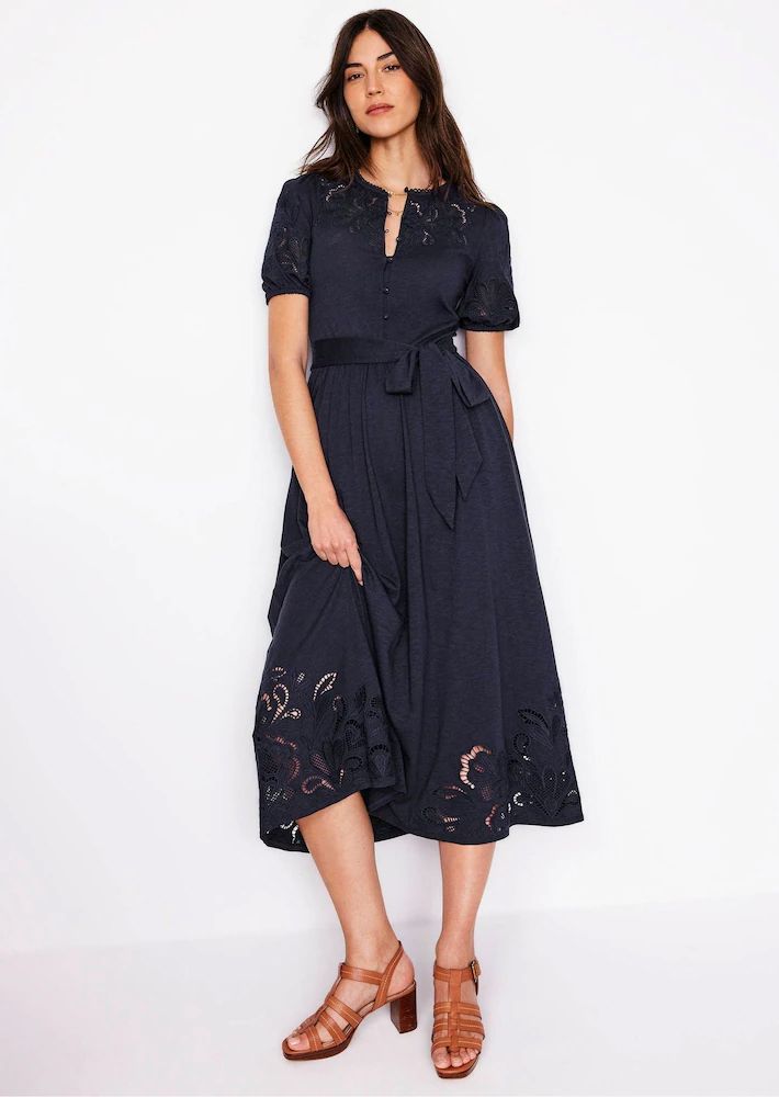 I'm a fashion editor and these are the 9 dresses worth shopping in the ...