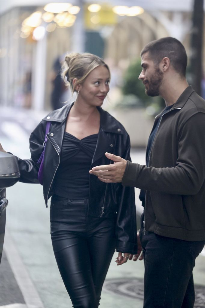 Ester Expósito trae de regreso los años 50 con este 'look' inspirado en ...