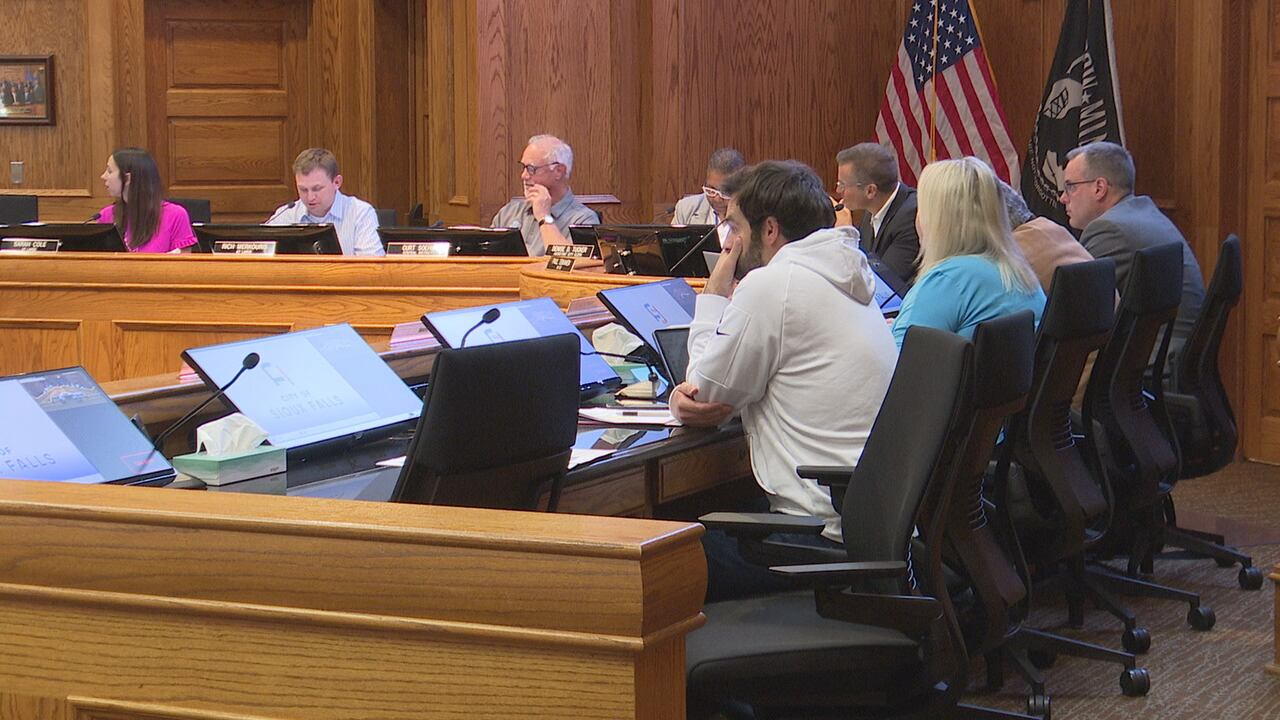 Sioux Falls City Council clarifies rules for filling vacant seat