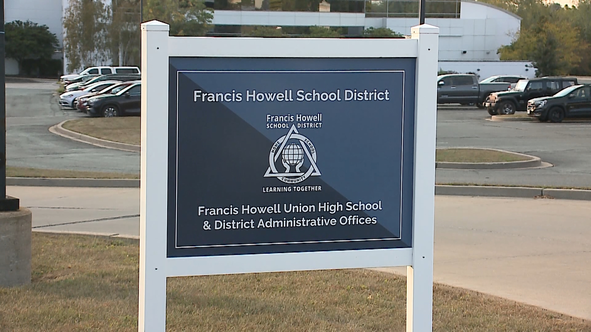 New Francis Howell superintendent resigns