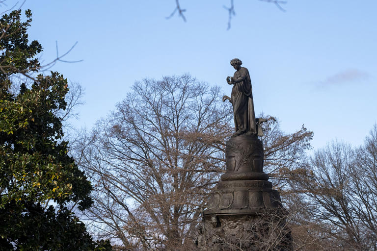 Confederate statues in DC area to be restored and replaced in line with ...